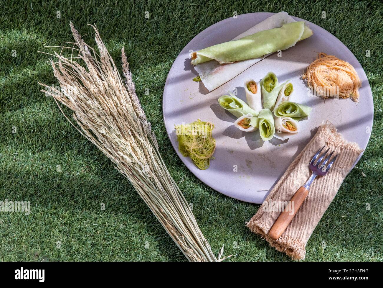 Roti Sai Mai is name of Thai cotton candy wrapped with pastry dough ...