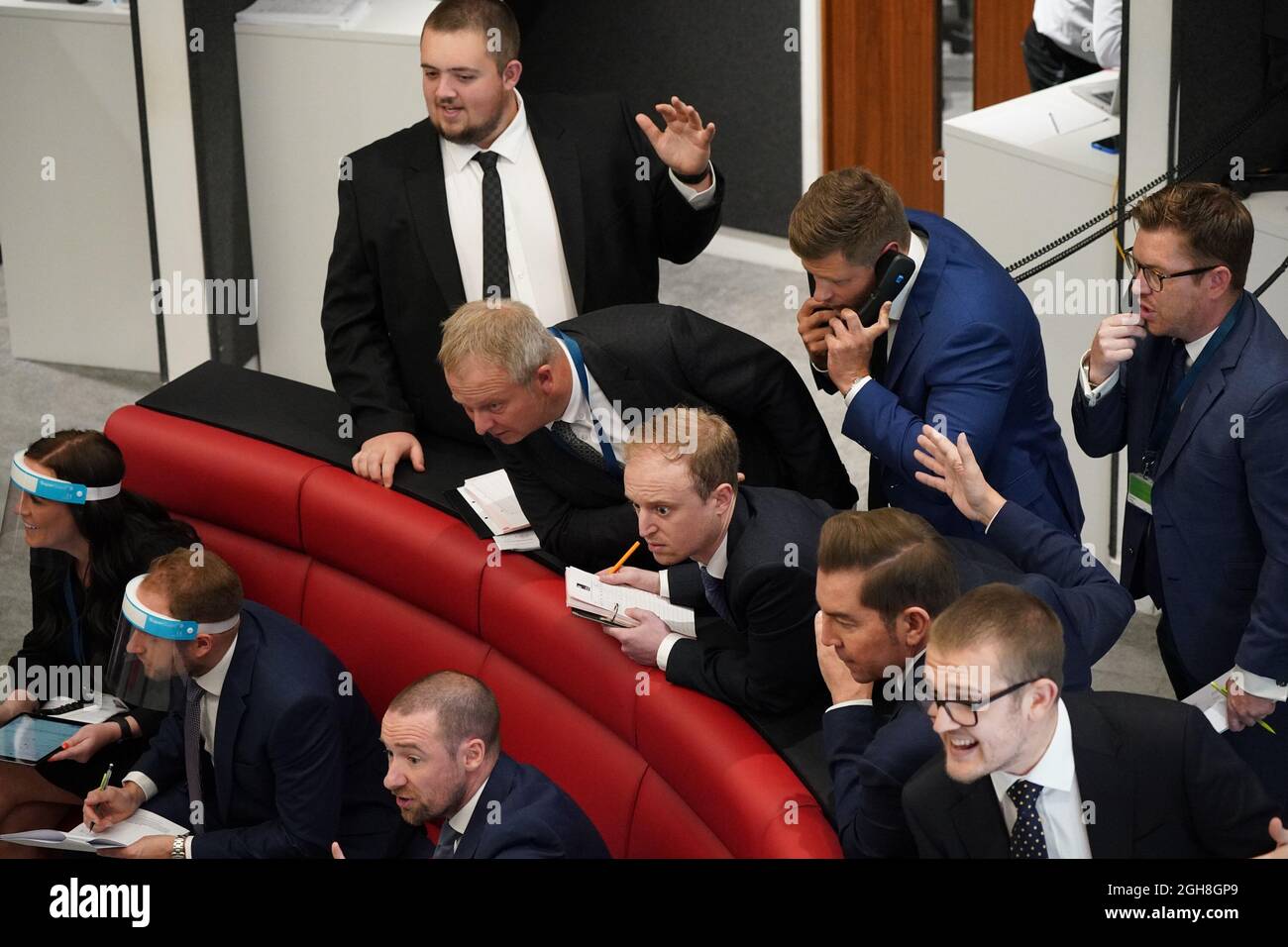 Traders in the Ring at the London Metal Exchange, in the City of London ...
