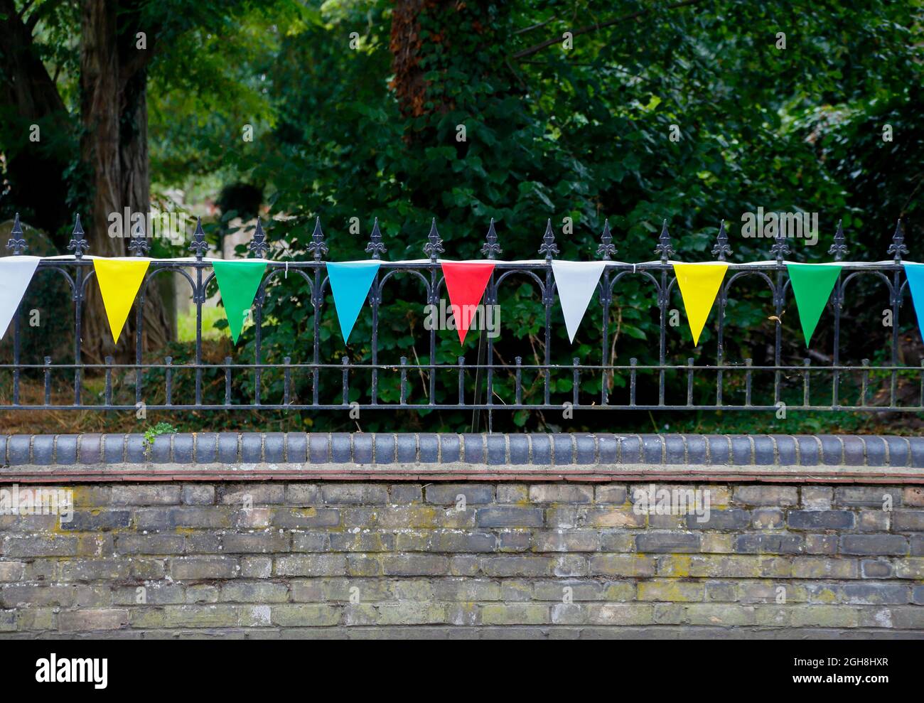 String of bunting hi-res stock photography and images - Alamy
