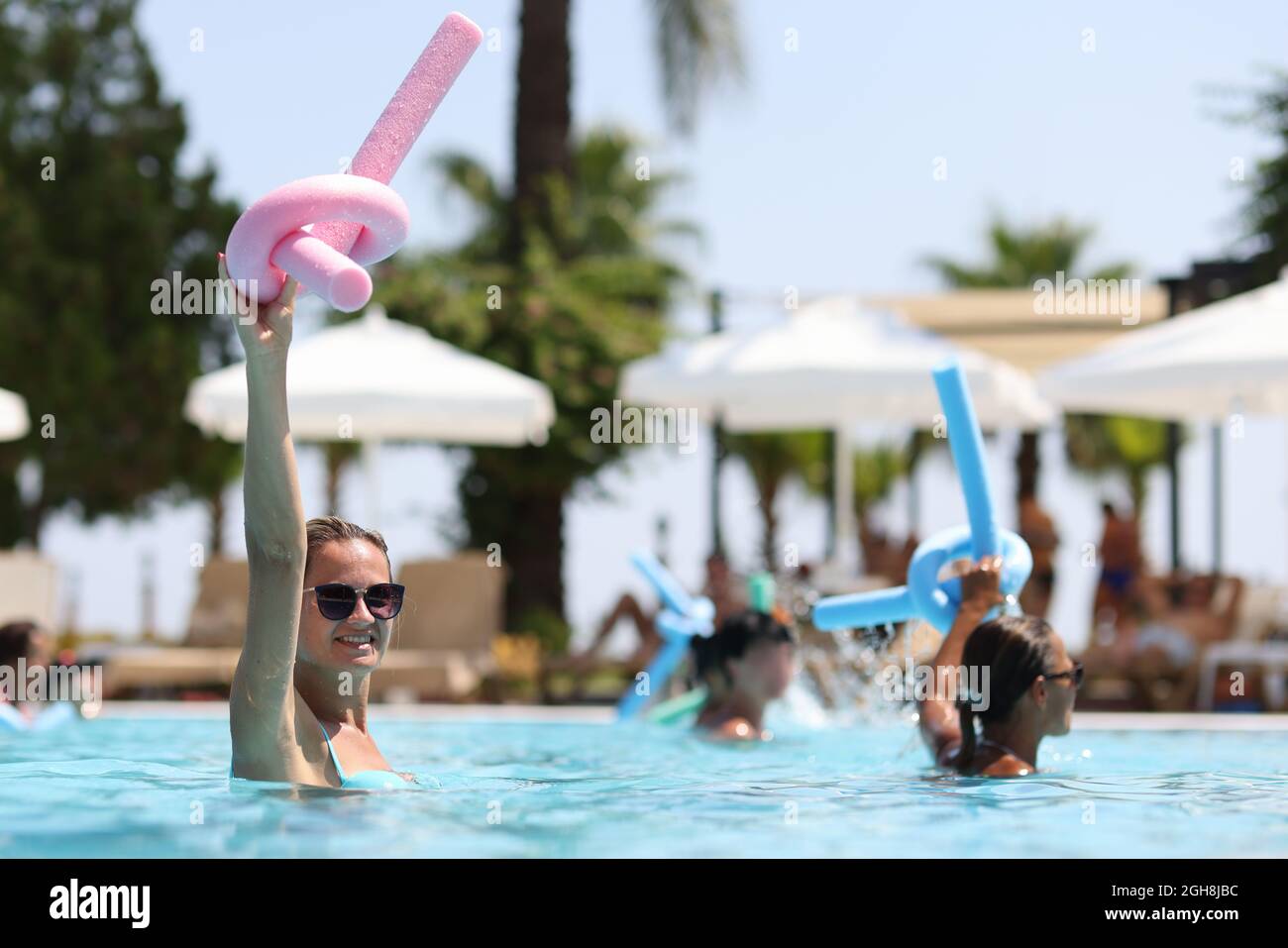 Pool aerobics women hi-res stock photography and images - Alamy