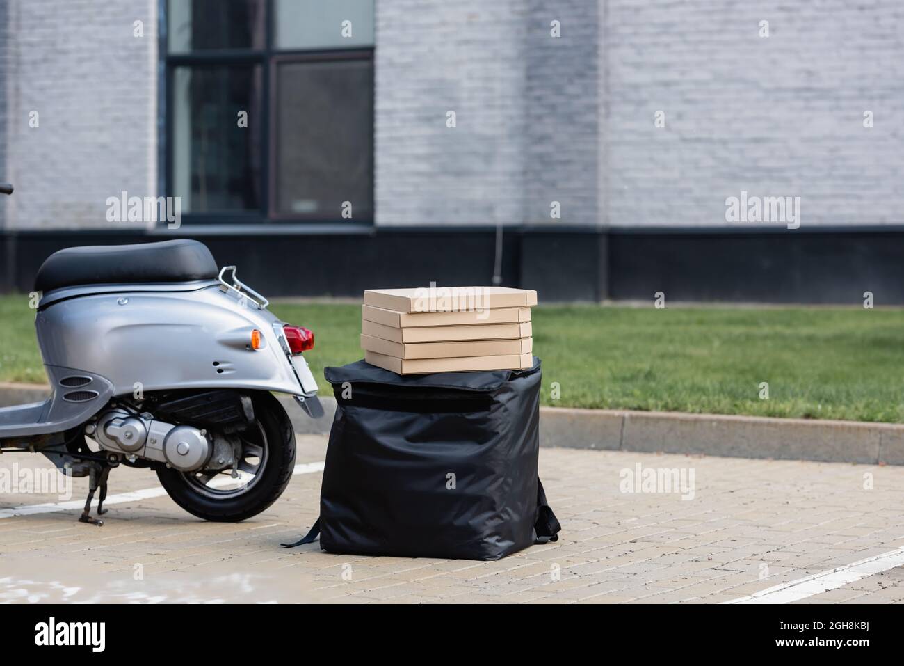 Scooter boxes hi-res stock photography and images - Alamy