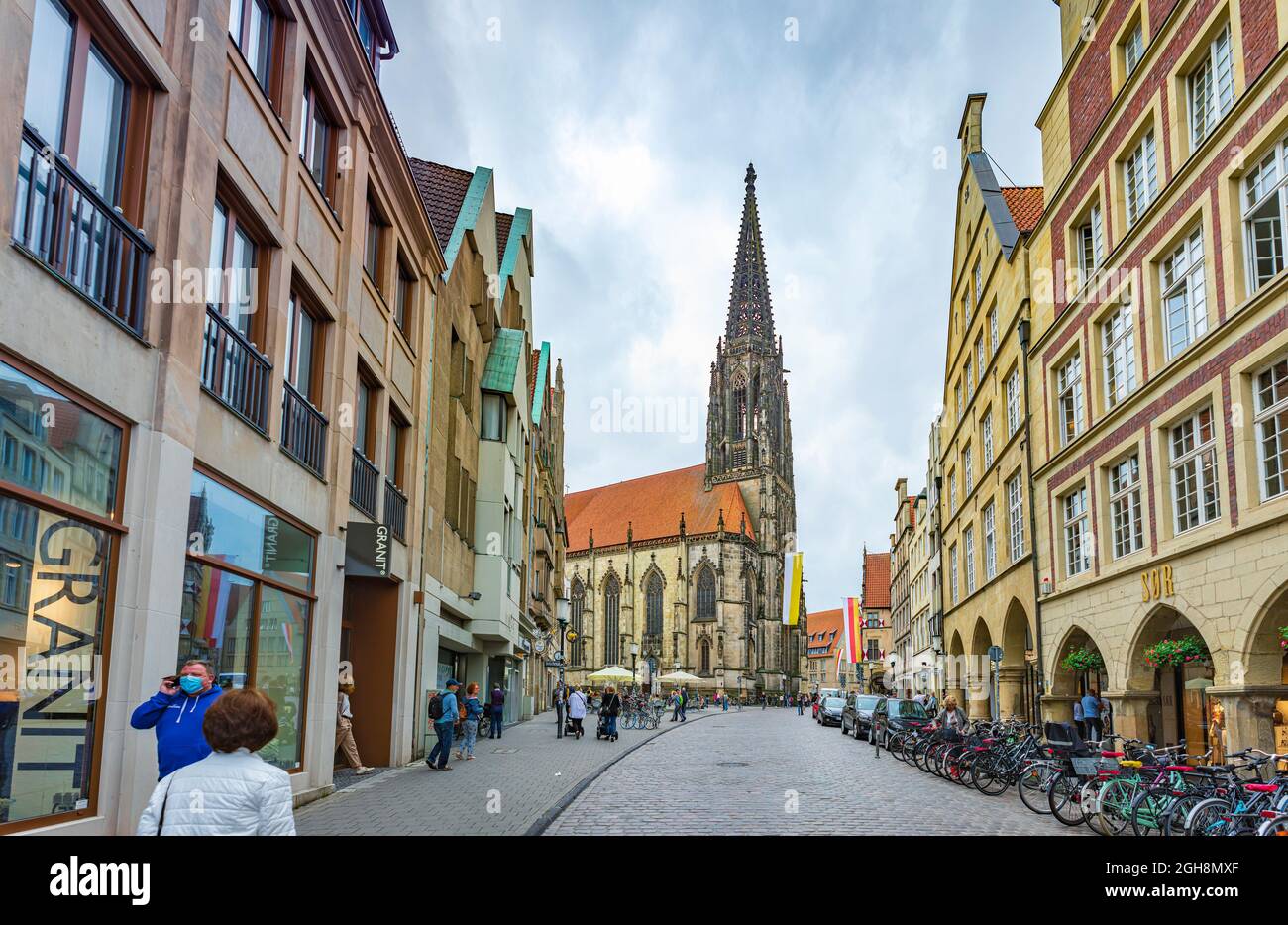 MUENSTER, GERMANY - CIRCA JUNE, 2021: The Prinzipalmarkt und St ...