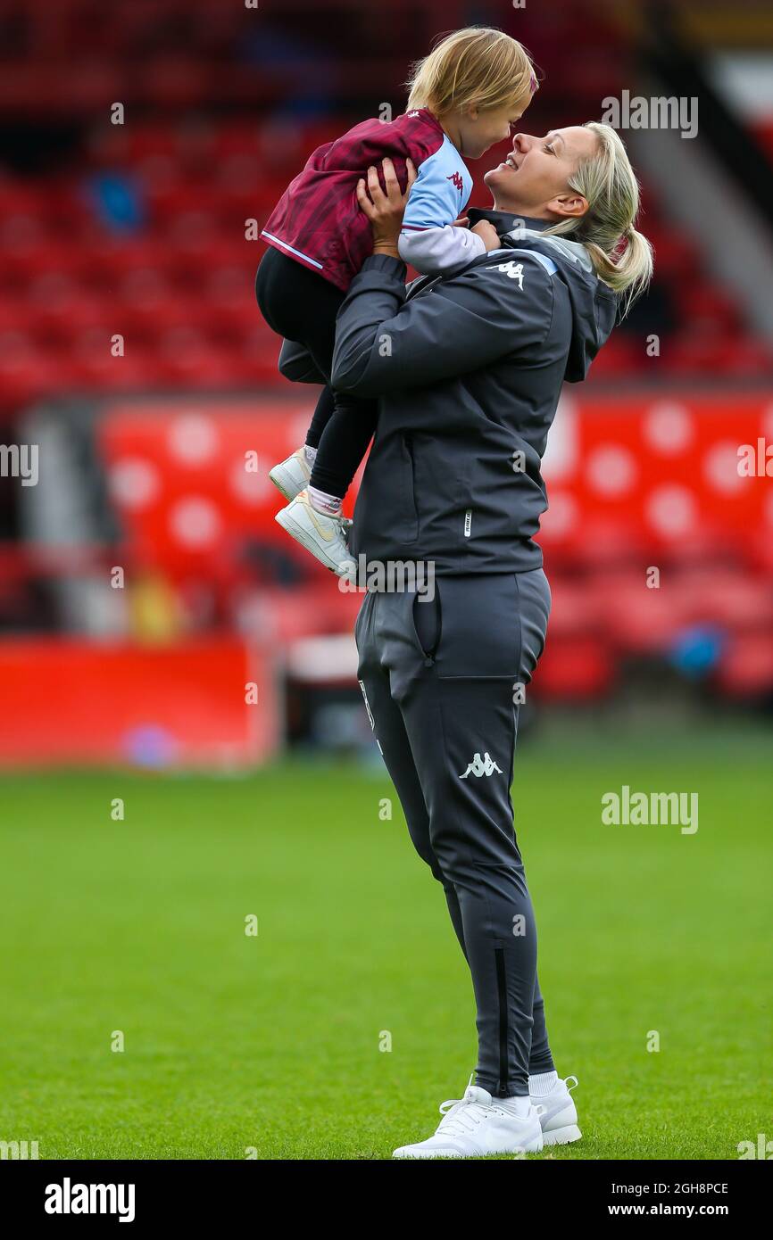 Carla ward aston villa manager hi-res stock photography and images - Alamy