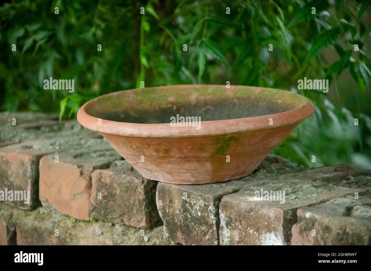 Pottery workshop background hi-res stock photography and images - Alamy