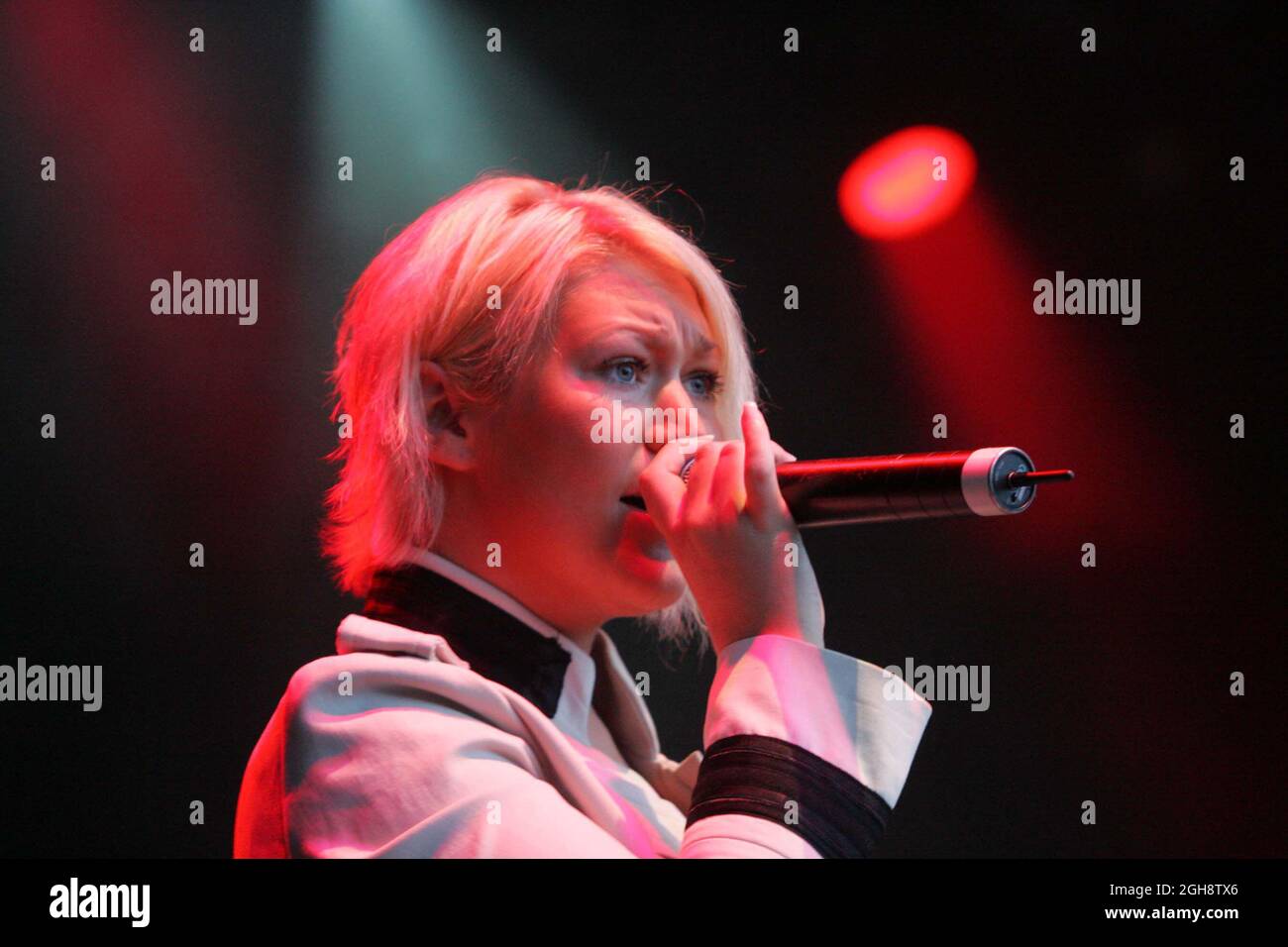 Jo O' Meara former S Club 7 singer performing at Live on the lawn ...