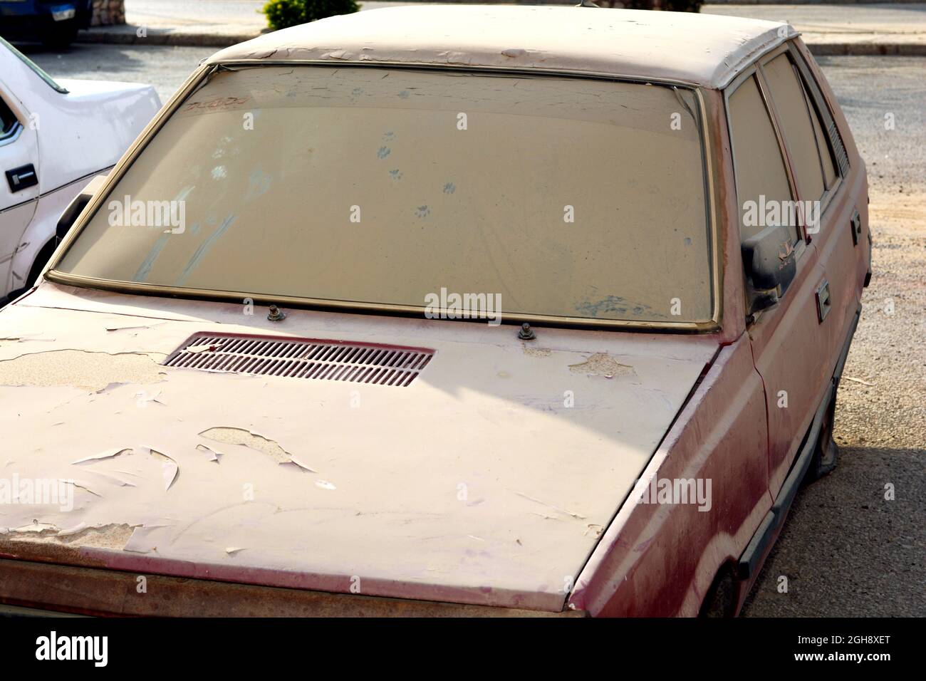 Cairo, Egypt, August 13 2021, an old forgotten retro rusty dirty car ...