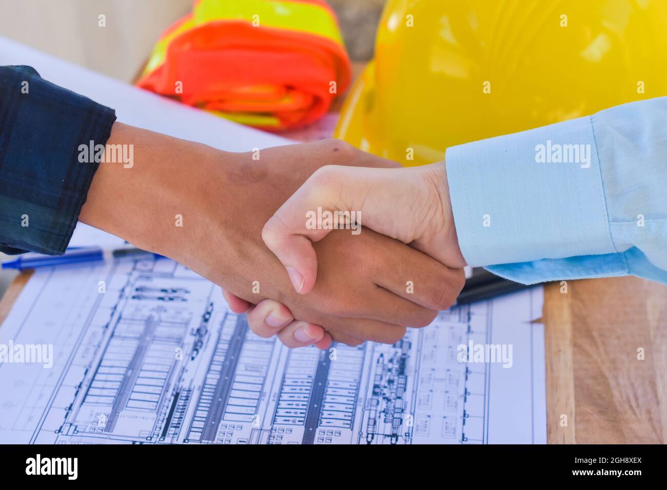 Shake hand teamwork hand shake agreement in meeting team Engineer Stock ...