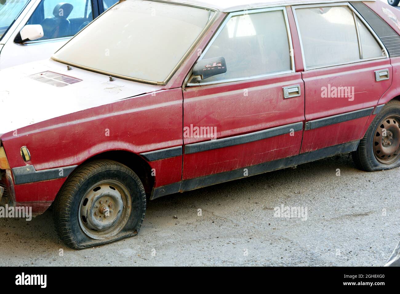 Cairo, Egypt, August 13 2021, an old forgotten retro rusty dirty car ...