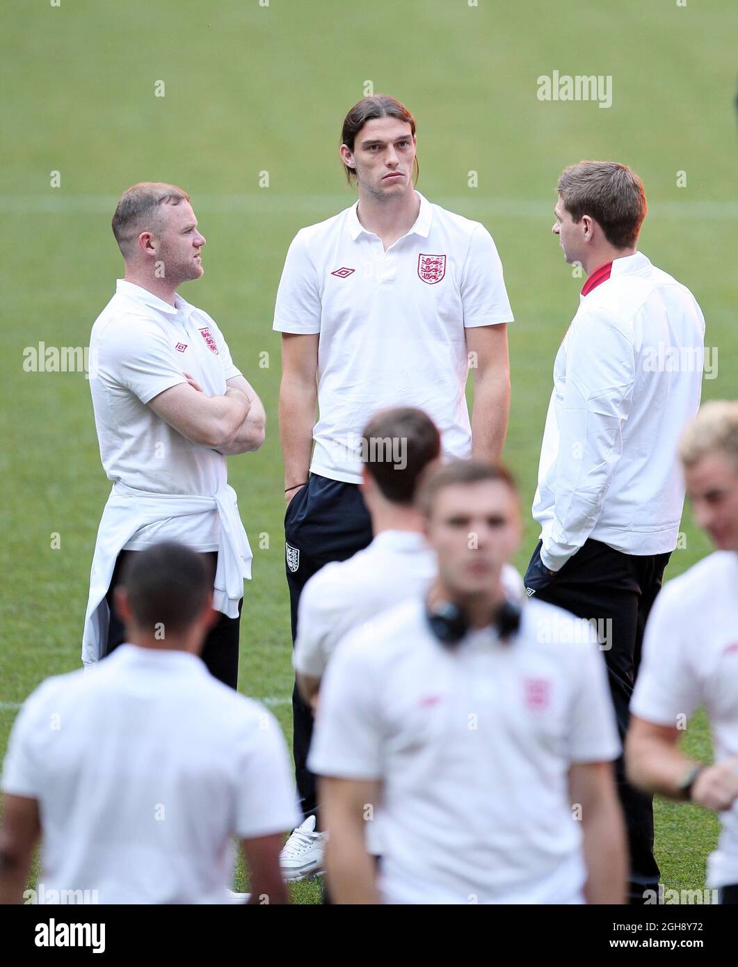 Wayne rooney and steven gerrard during training hi-res stock ...