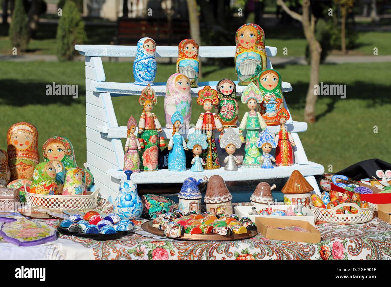 Souvenir stall at Tiraspol in Transnistria Stock Photo - Alamy