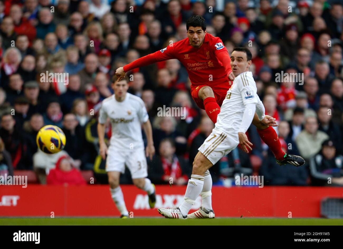 Luis suarez liverpool goal hi-res stock photography and images - Alamy