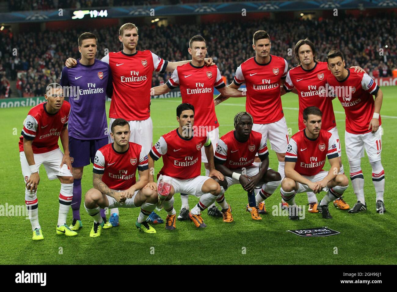 Arsenal's team line up before the UEFA Champions League Group F match ...