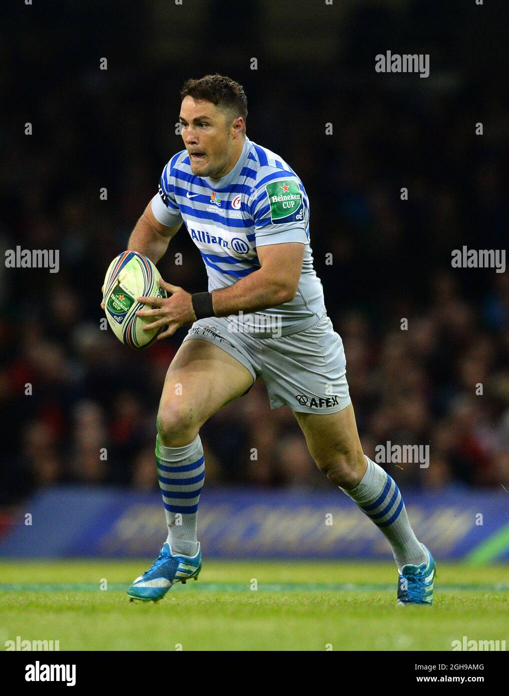 Full length rugby heineken cup hi-res stock photography and images - Alamy