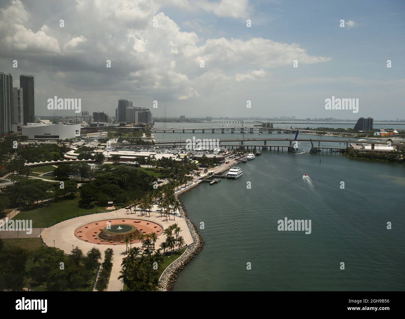 Aerial miami stadium hi-res stock photography and images - Alamy