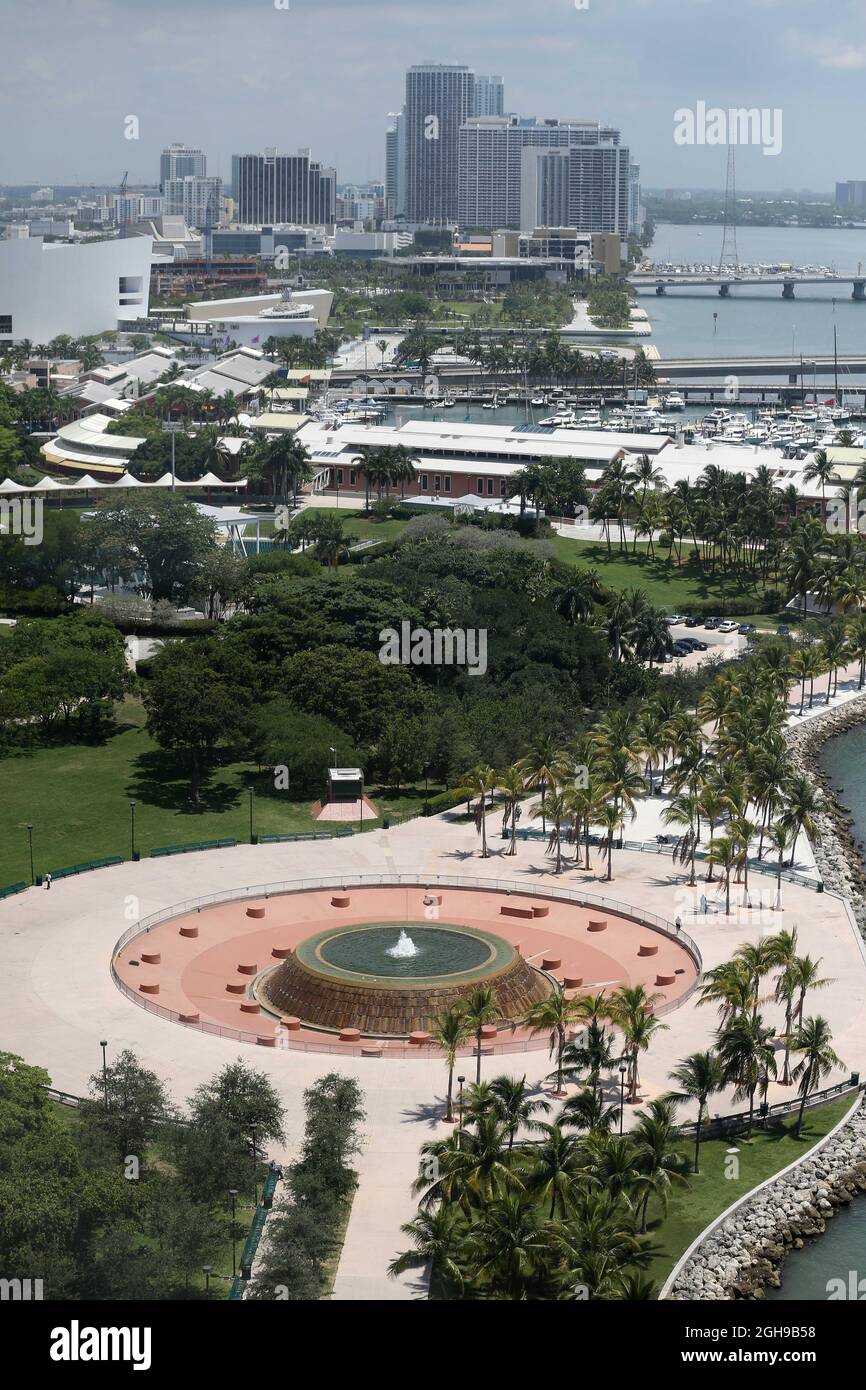Aerial miami stadium hi-res stock photography and images - Alamy