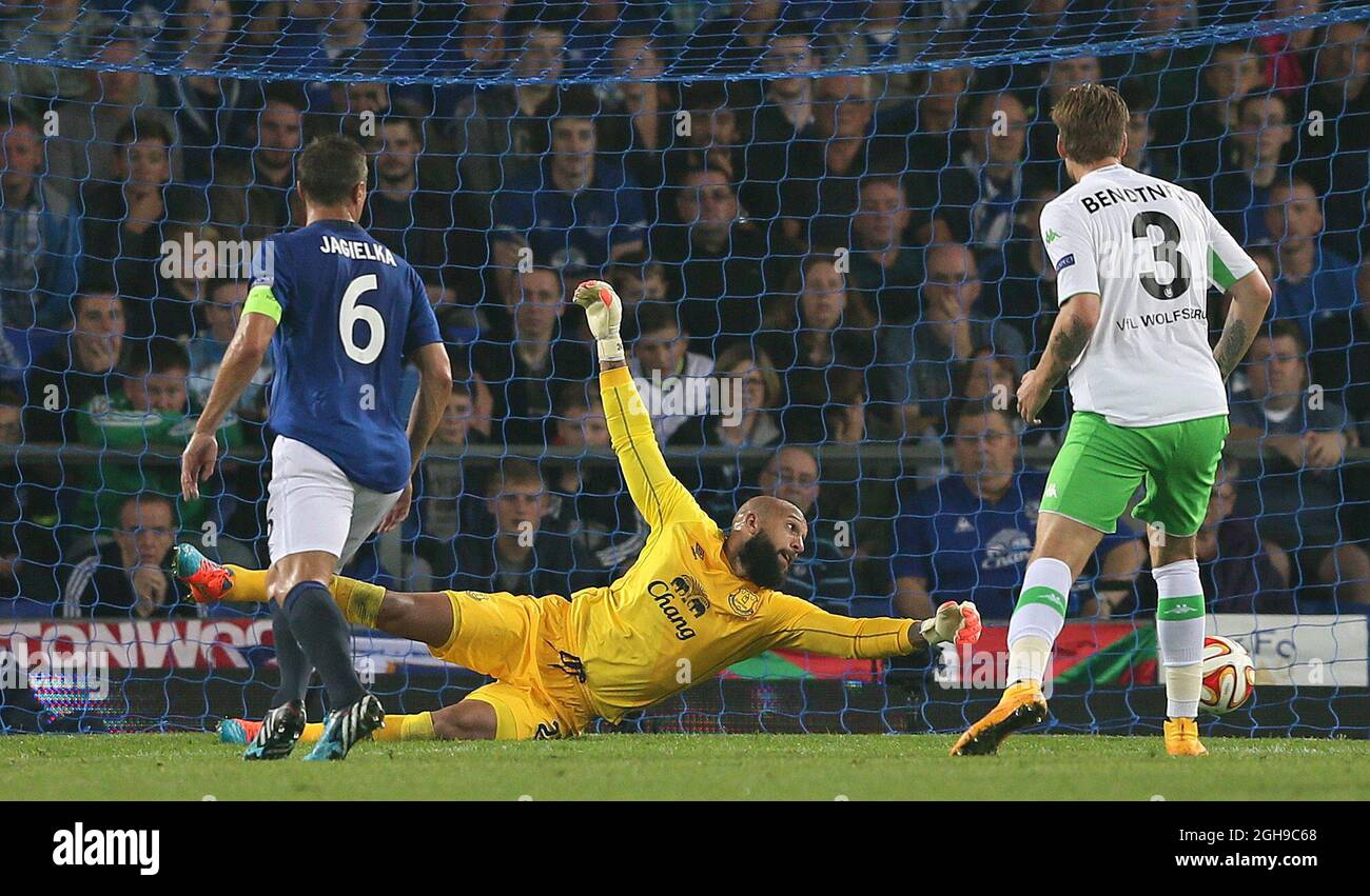 Tim howard 2014 save hi-res stock photography and images - Alamy