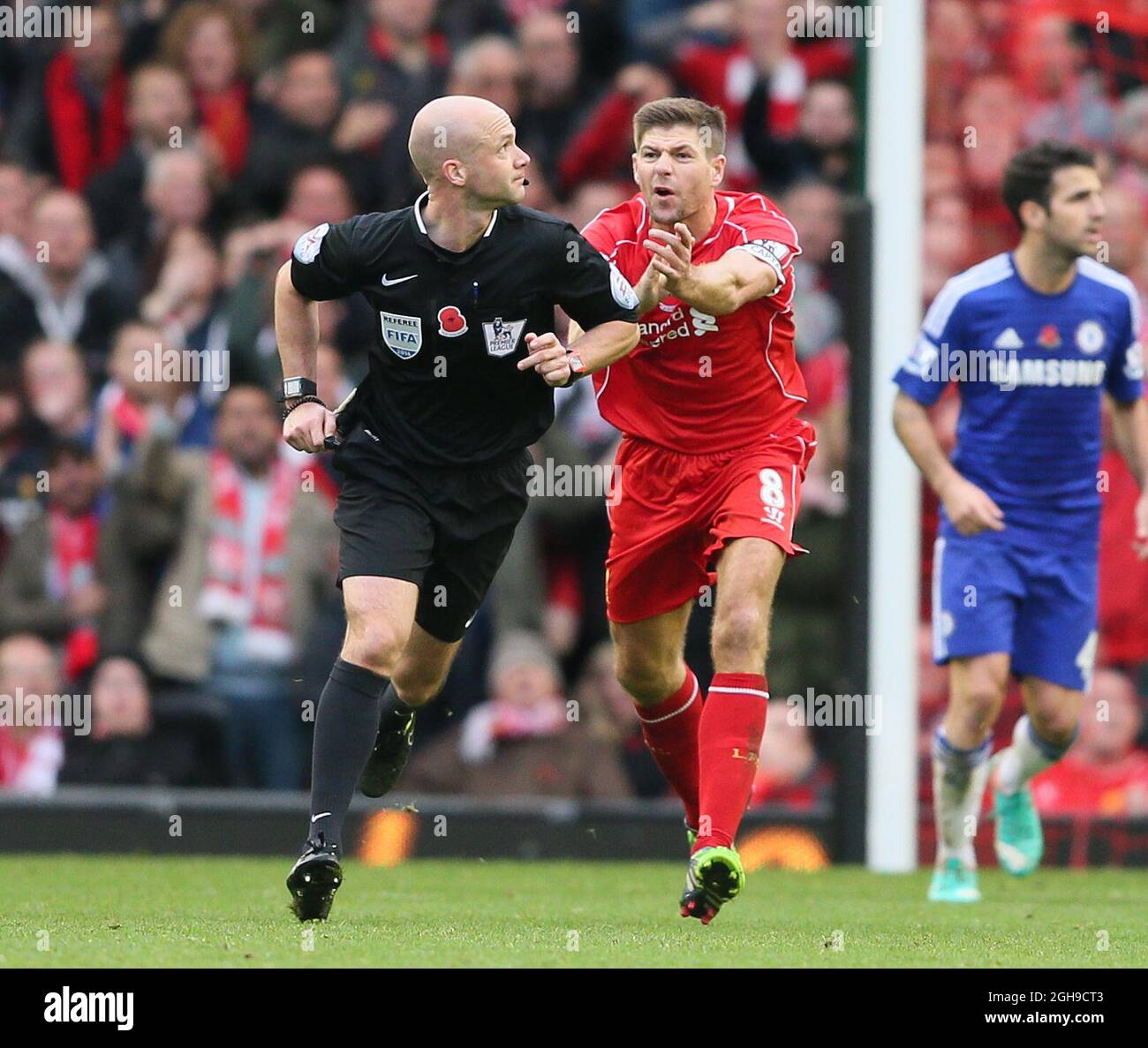Steven taylor hand ball hi-res stock photography and images - Alamy
