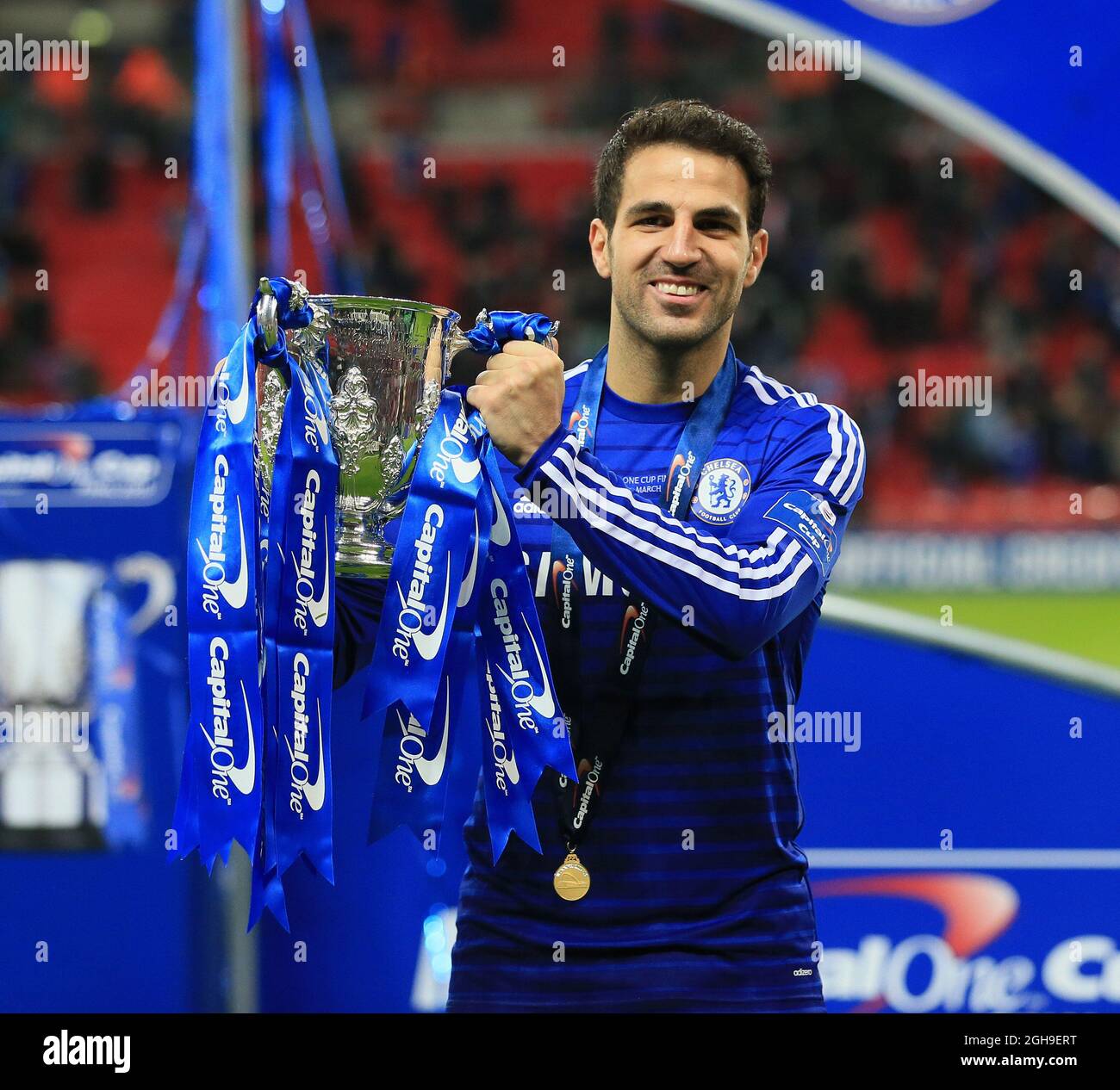 Cesc fabregas chelsea trophy hi-res stock photography and images - Alamy