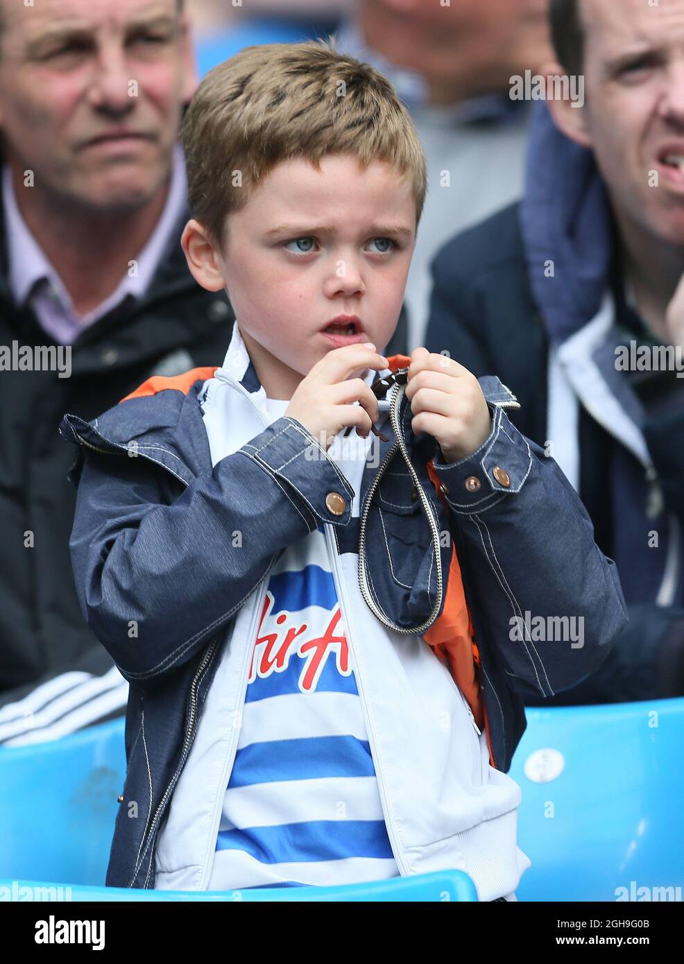 Qpr fans hi-res stock photography and images - Alamy