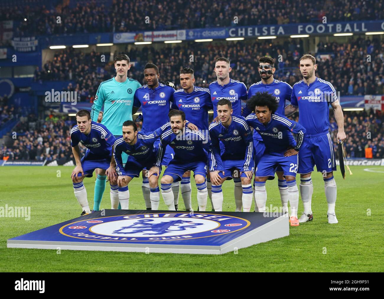 Chelsea's team line up during the UEFA Champions League match at ...