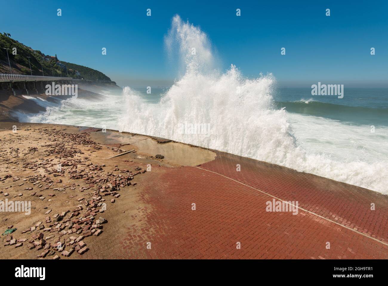 Strong undertow hi-res stock photography and images - Alamy