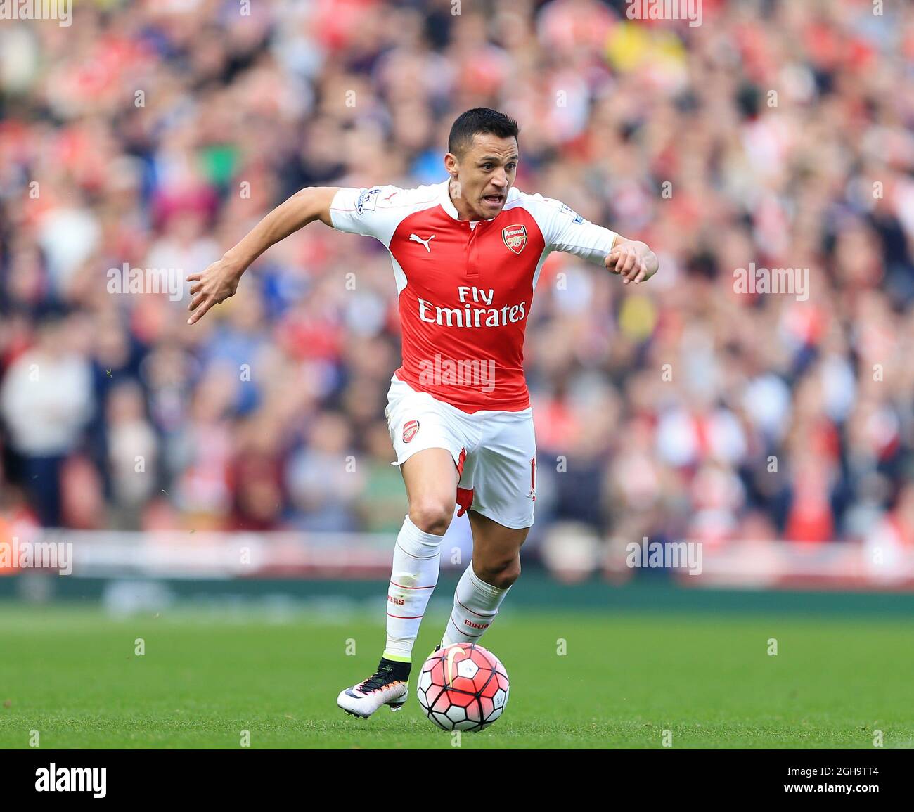 Arsenal's Alexis Sanchez in action during the Premier League match at ...