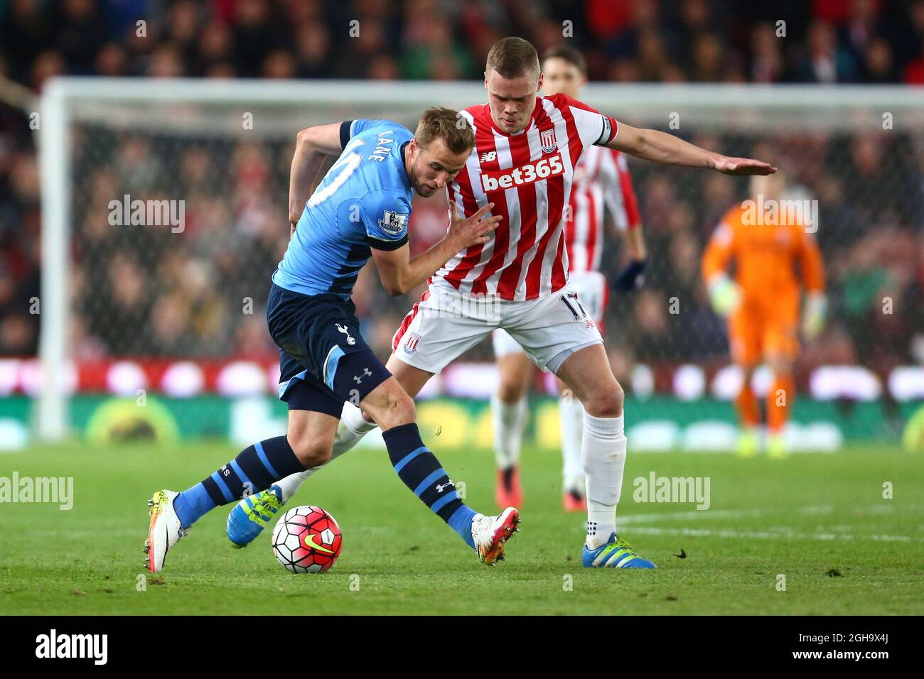 Tottenham's Harry Kane battles Stoke's Ryan Shawcross during the ...