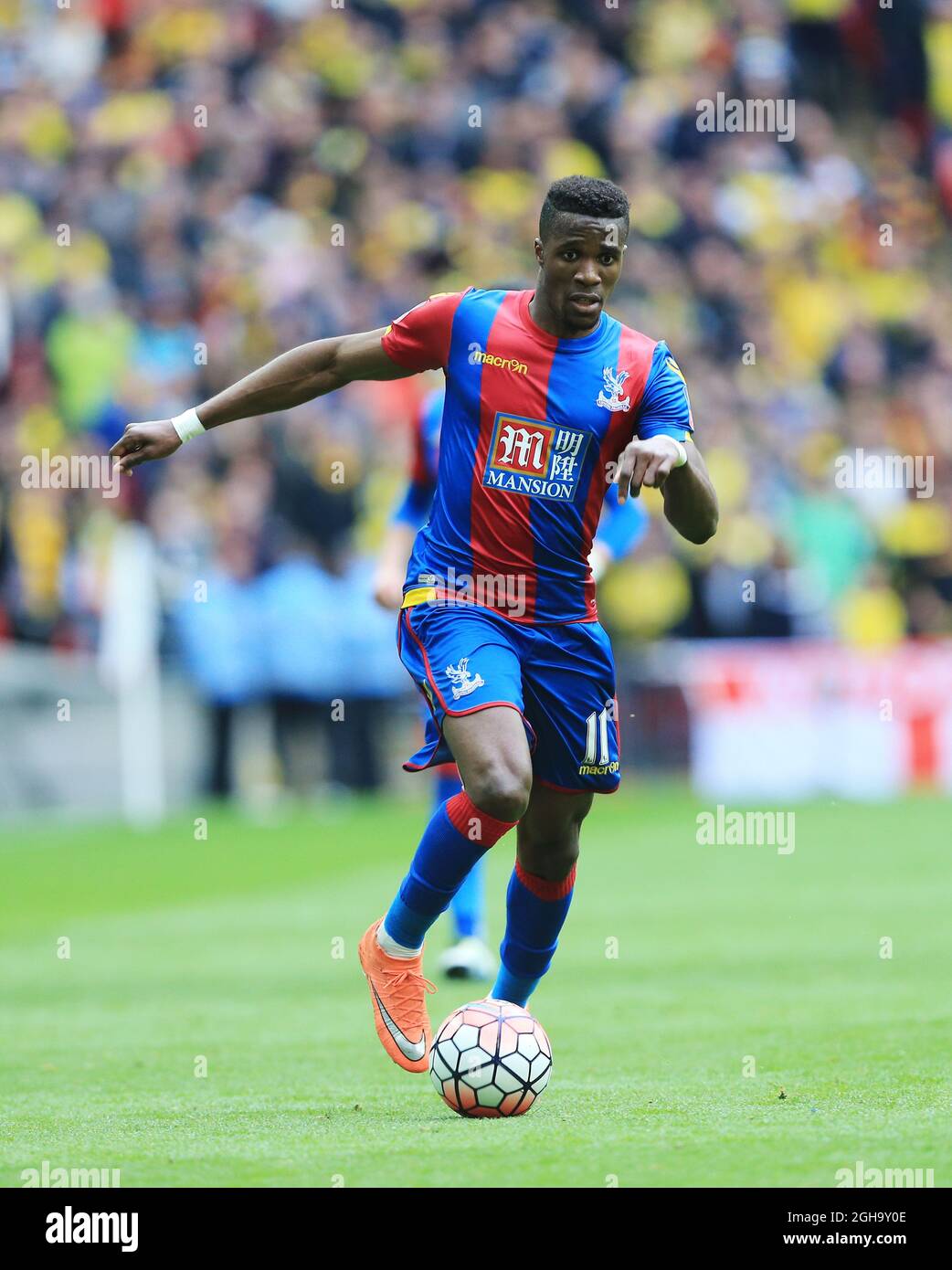 Football wilfred zaha hi-res stock photography and images - Alamy