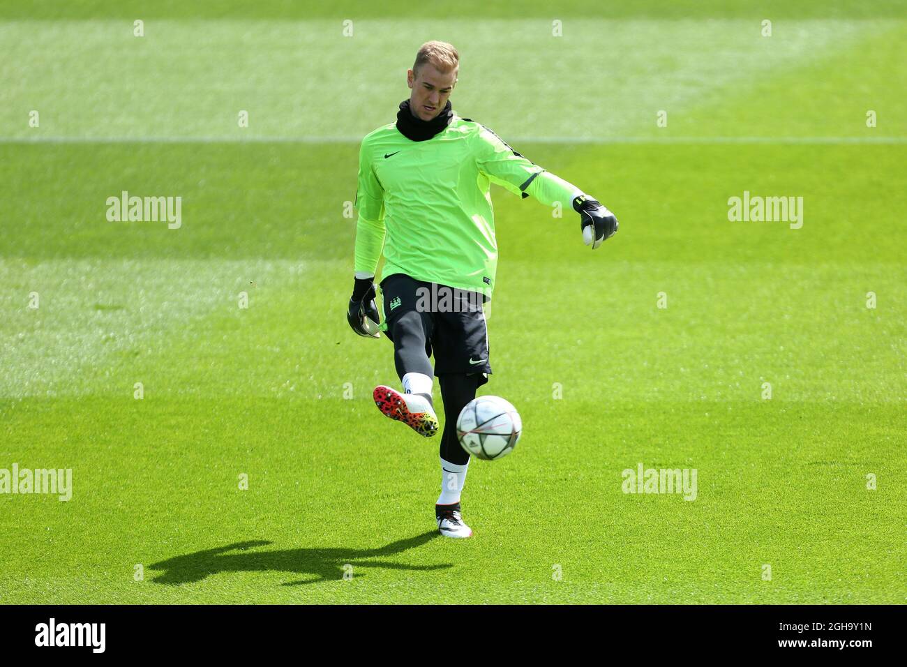 Joe Hart of Manchester City during the UEFA Champions League training ...