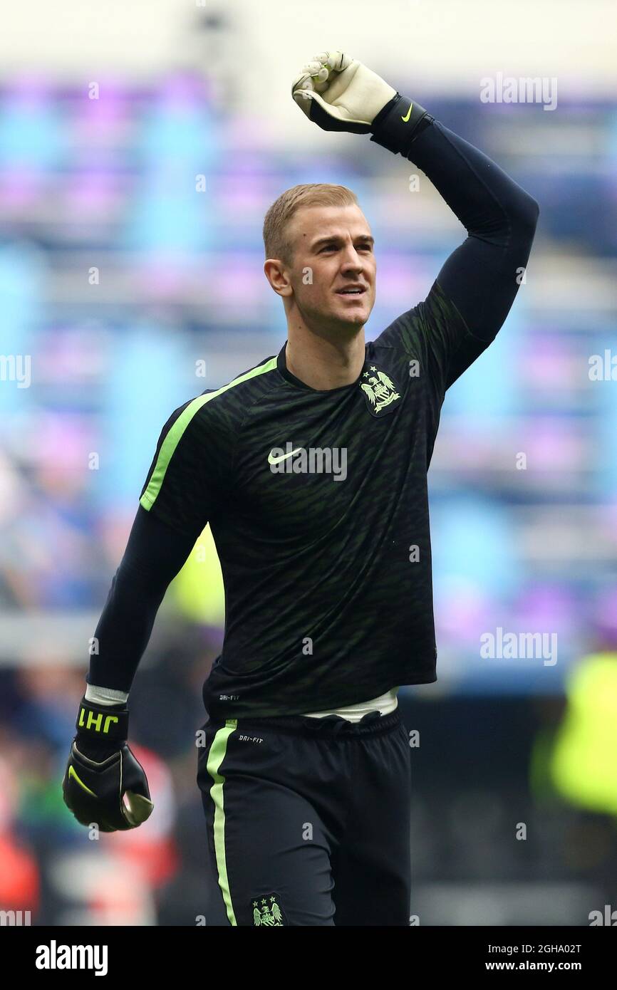 Joe Hart of Manchester City warms up during the UEFA Champions League ...