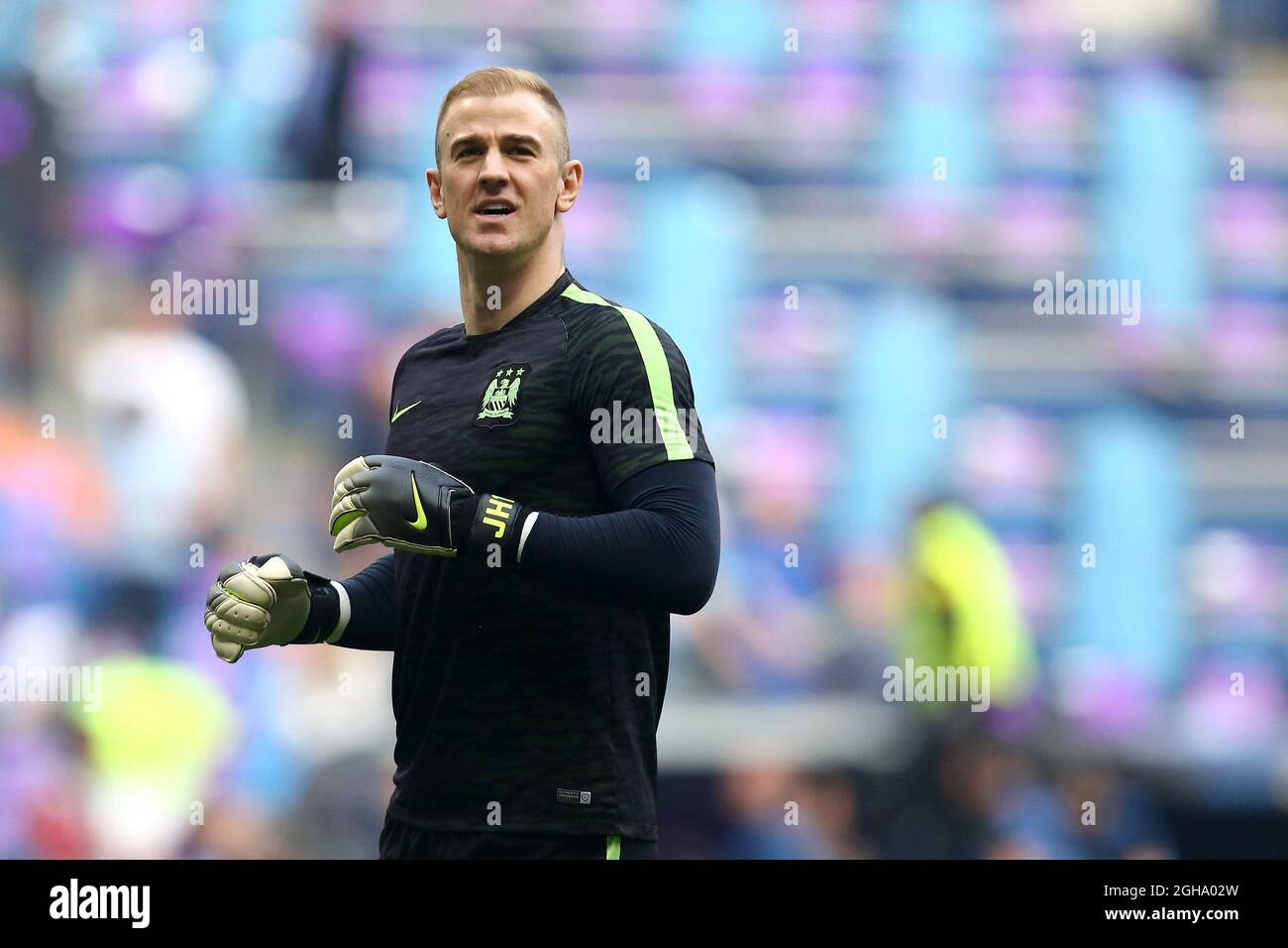 Joe Hart of Manchester City warms up during the UEFA Champions League ...