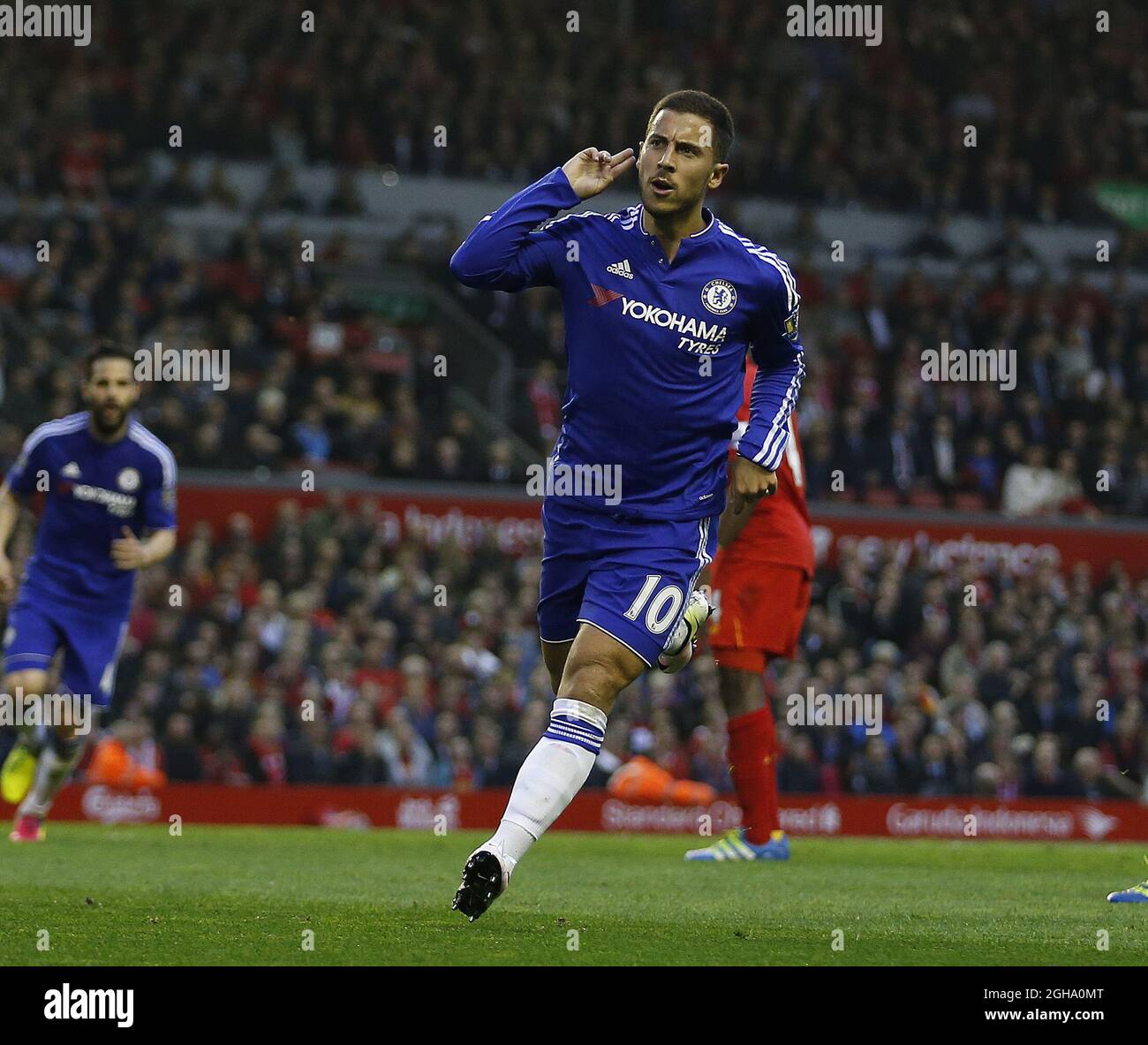 Eden hazard chelsea goal hi-res stock photography and images - Alamy