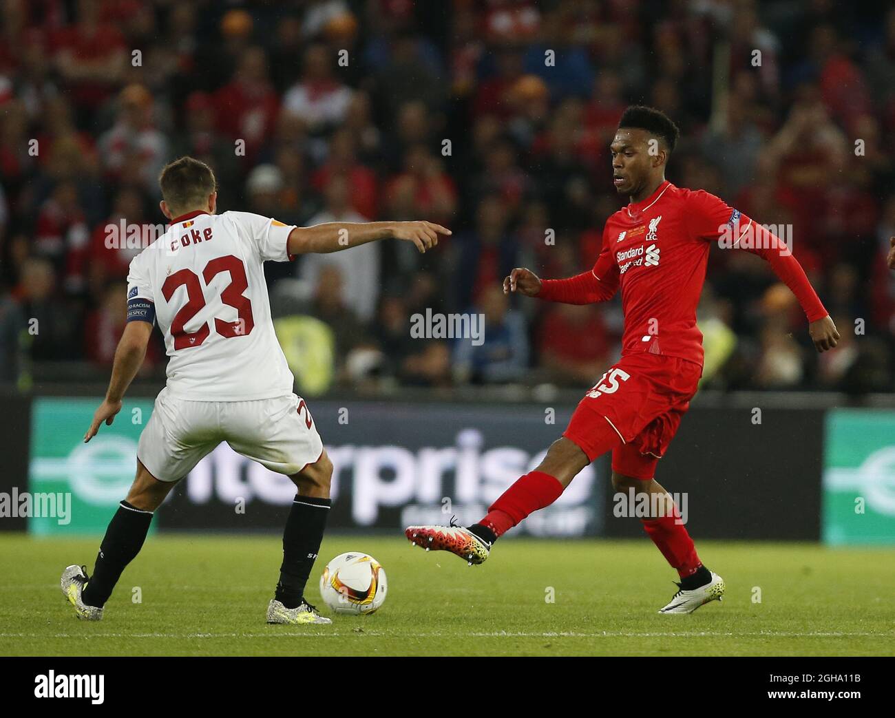 Mariano Ferreira of Sevilla and Daniel Sturridge of Liverpool during ...