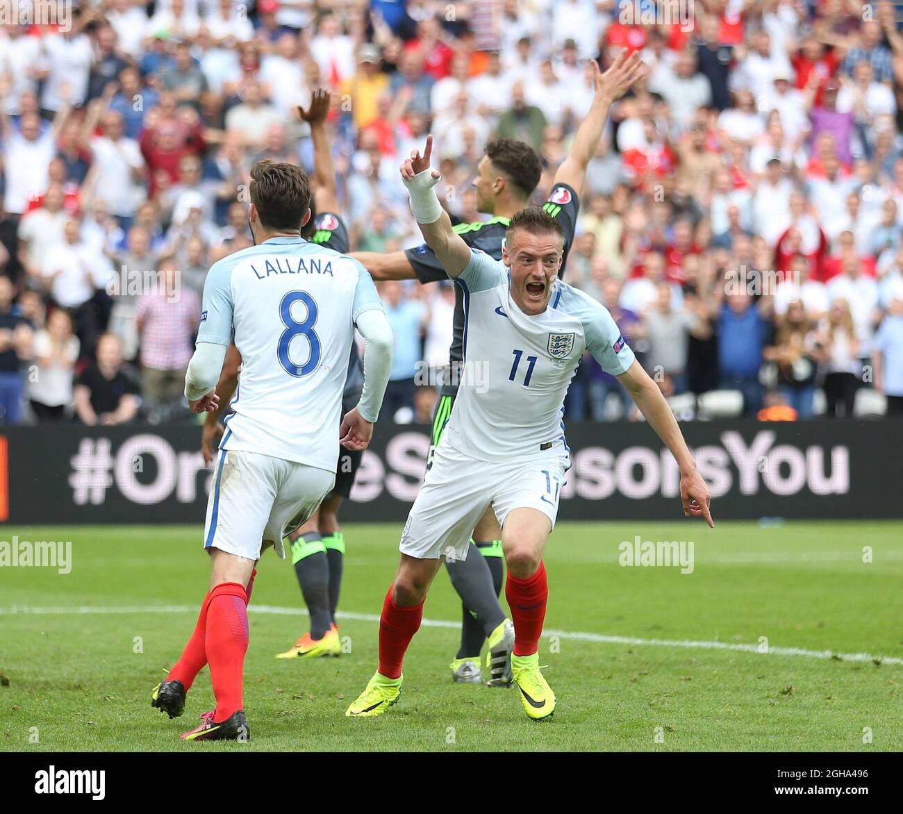 Jamie vardy 2016 goal hi-res stock photography and images - Alamy
