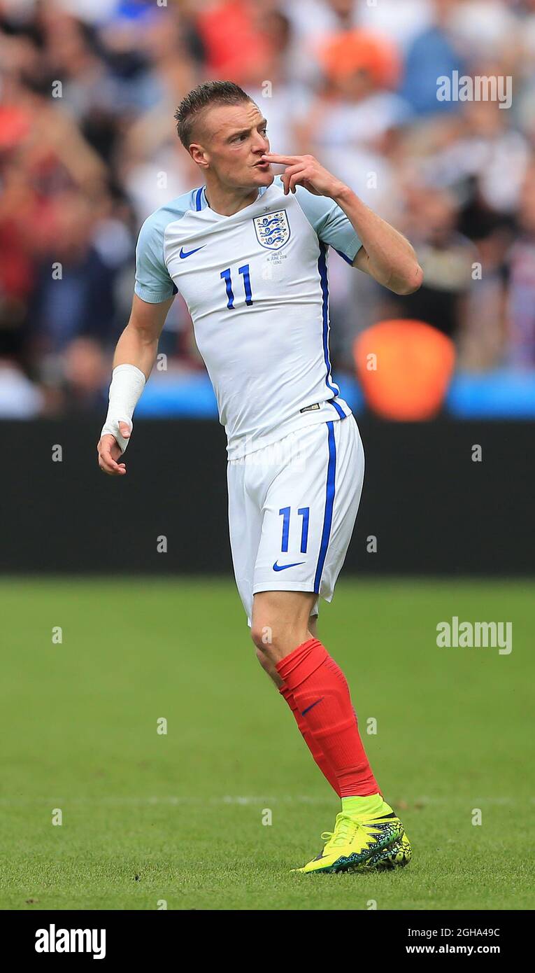Jamie vardy 2016 goal hi-res stock photography and images - Alamy