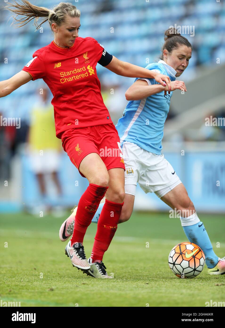 Gemma Bonner of Liverpool Ladies and Jane Ross of Manchester City Women ...