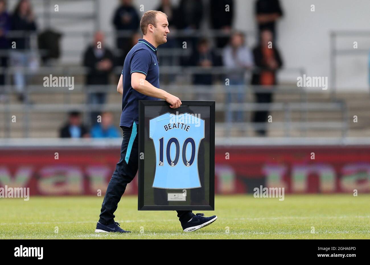 Manchester city coach nick cushing hi-res stock photography and images ...