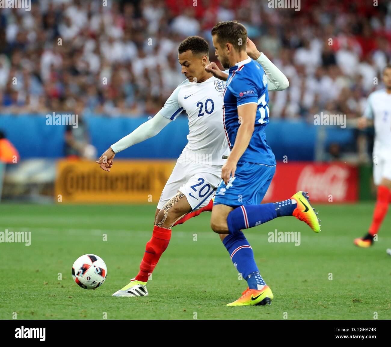 Dele ali goal hi-res stock photography and images - Alamy