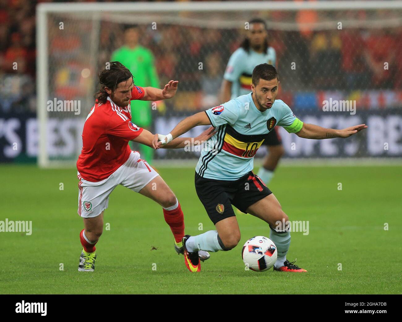 Eden hazard lille hi-res stock photography and images - Alamy