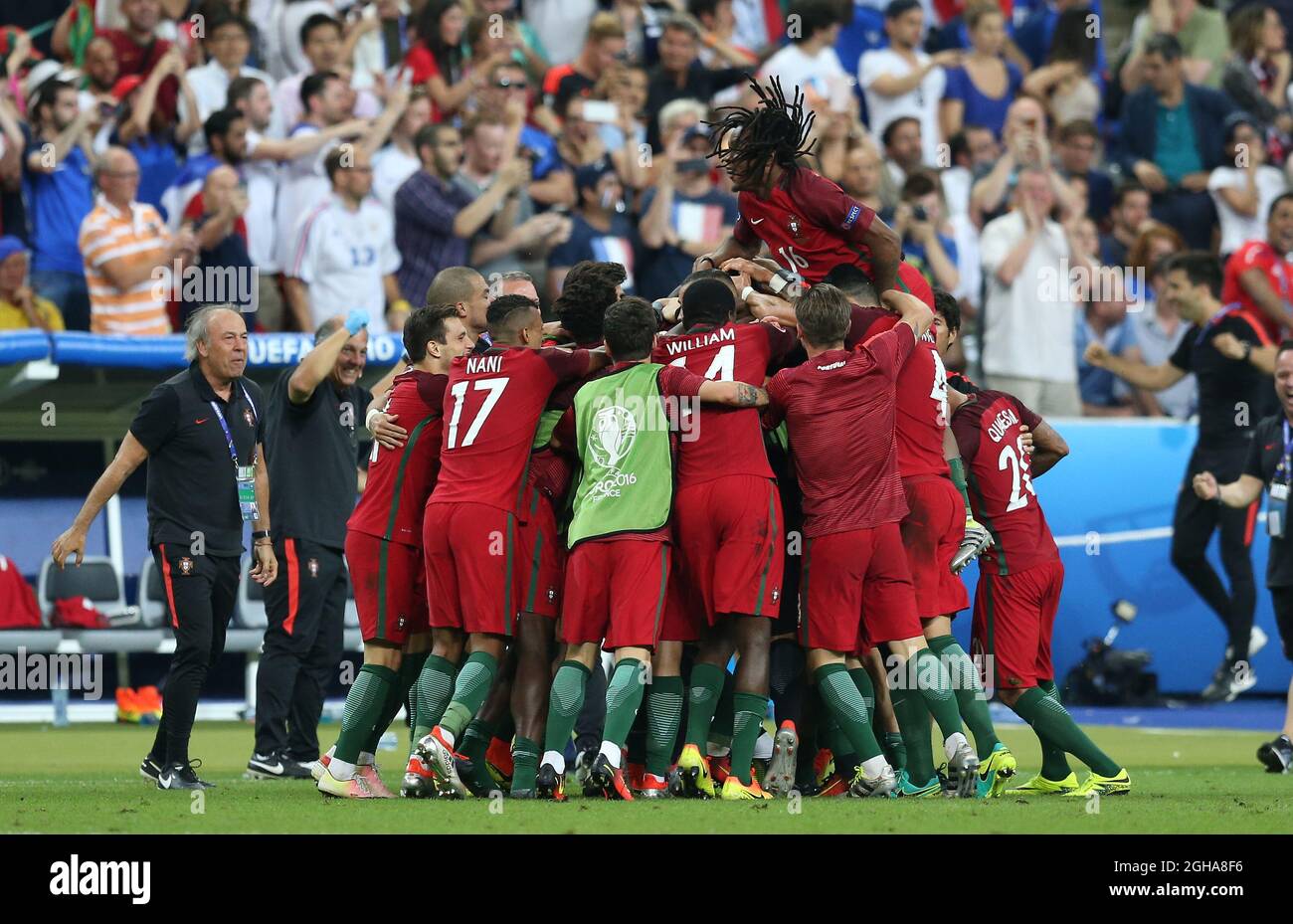 2016 portugal celebrate hi-res stock photography and images - Alamy