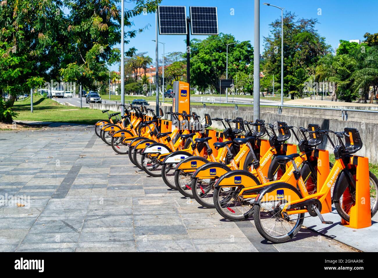 Itau rio hi-res stock photography and images - Alamy