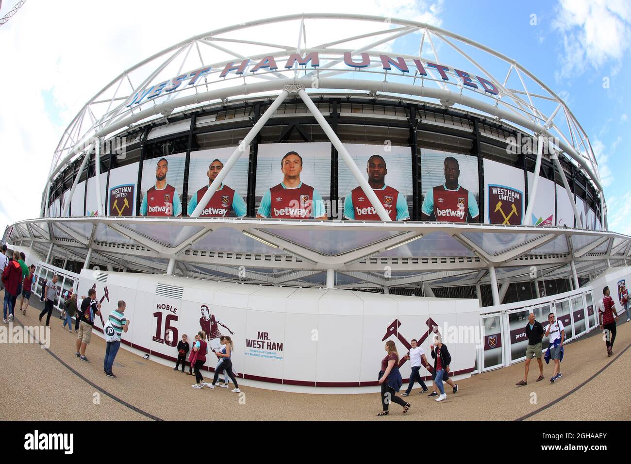 A general view of the London Stadum during the Premier League match at ...