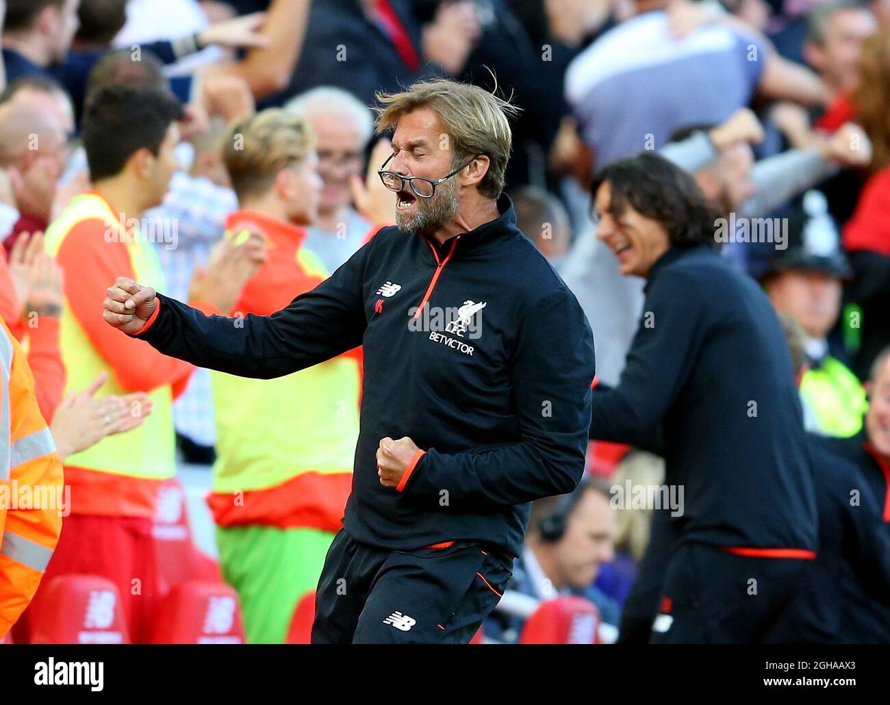 Jurgen klopp glasses hi-res stock photography and images - Alamy