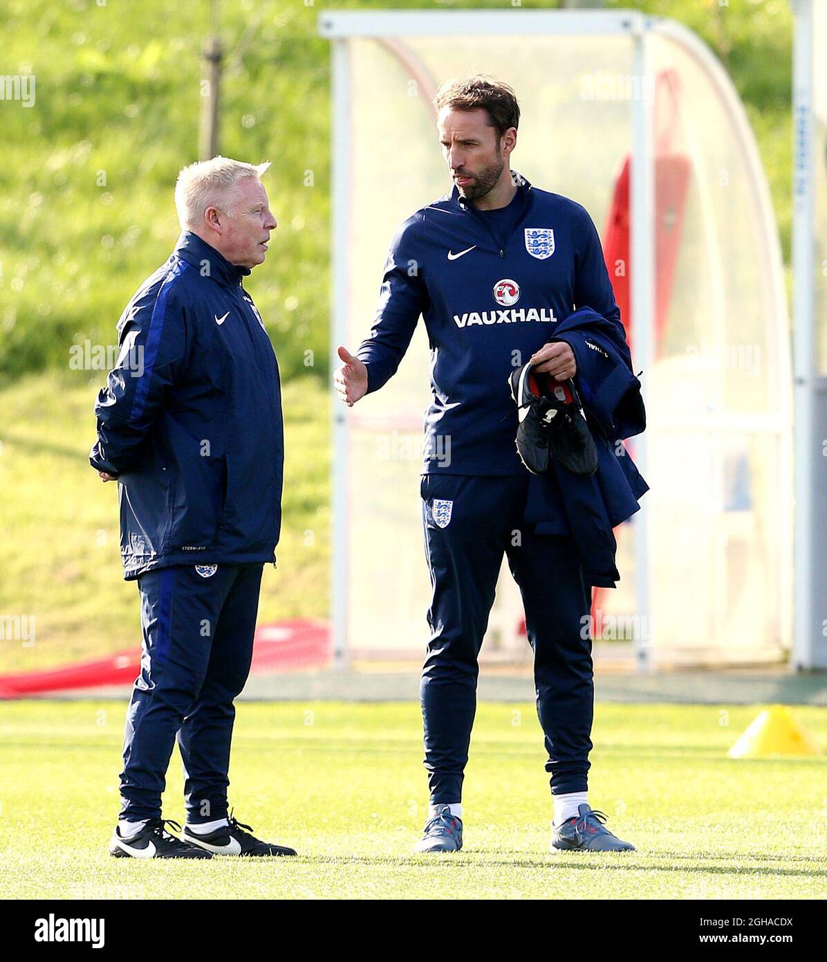 England manager Gareth Southgate talks with Sammy Lee during the ...