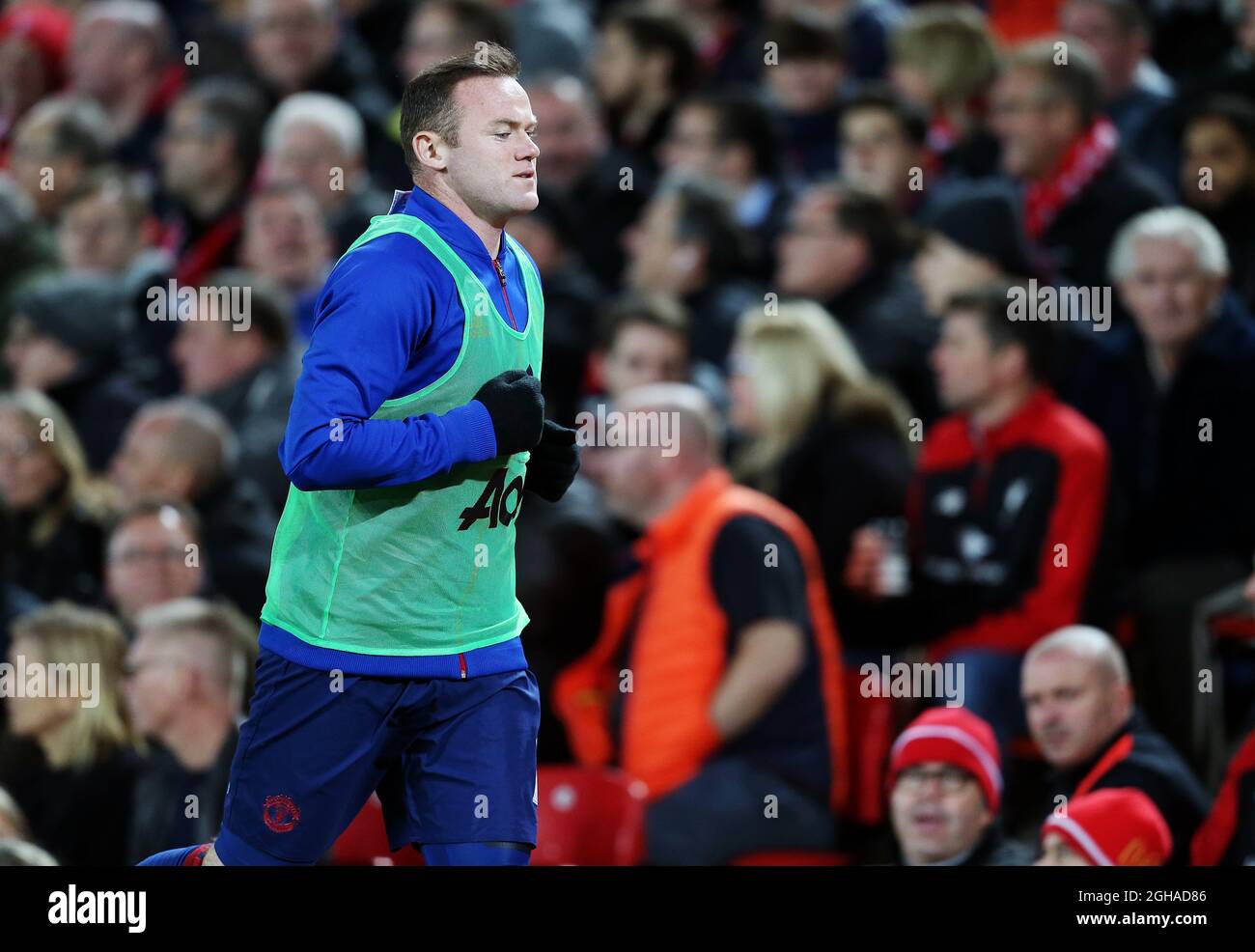 Wayne Rooney of Manchester United warms up during the Premier League ...