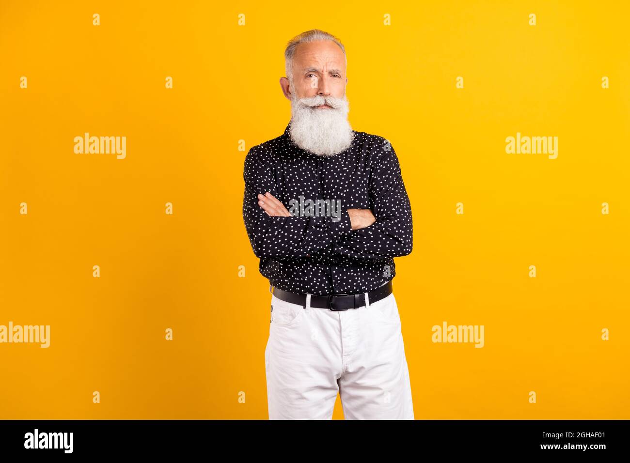 Elderly hipster candid hi-res stock photography and images - Alamy