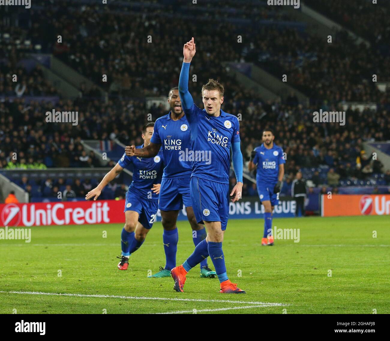 Jamie vardy 2016 goal leicester hi-res stock photography and images - Alamy