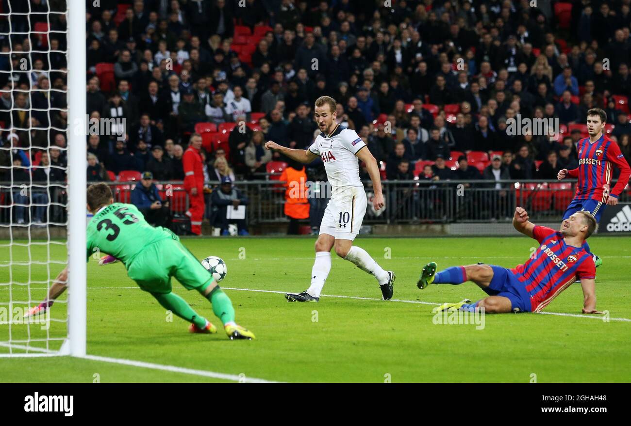 Harry kane goal 2016 hi-res stock photography and images - Alamy