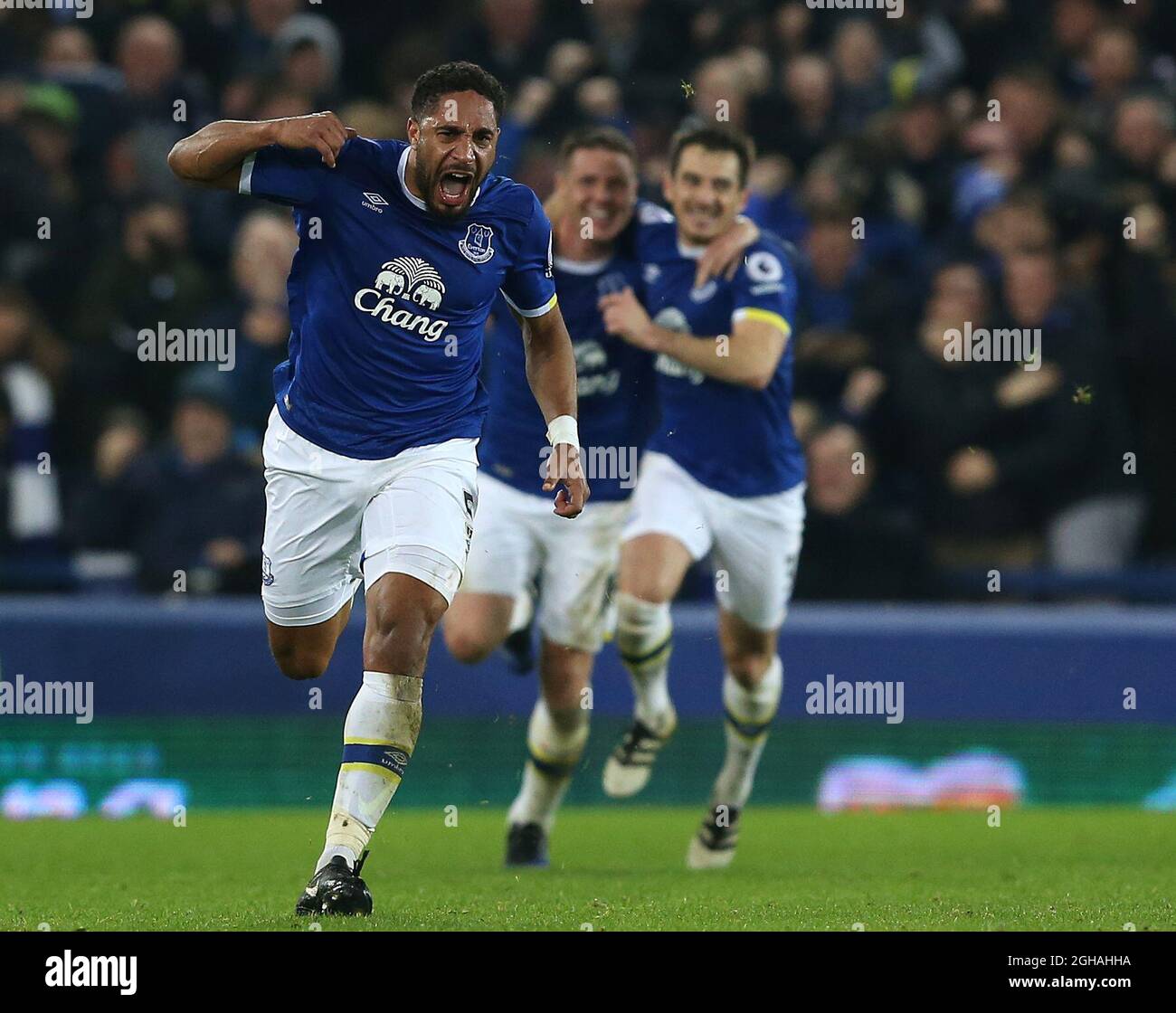 Ashley Williams of Everton celebrates scoring the winning goal during ...