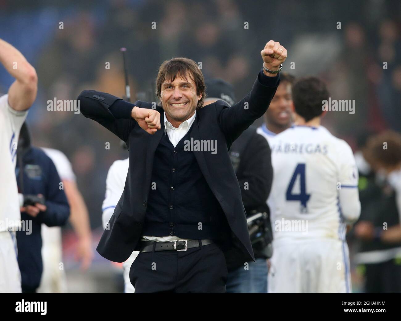 Chelsea's Antonio Conte celebrates at the final whistle during the ...